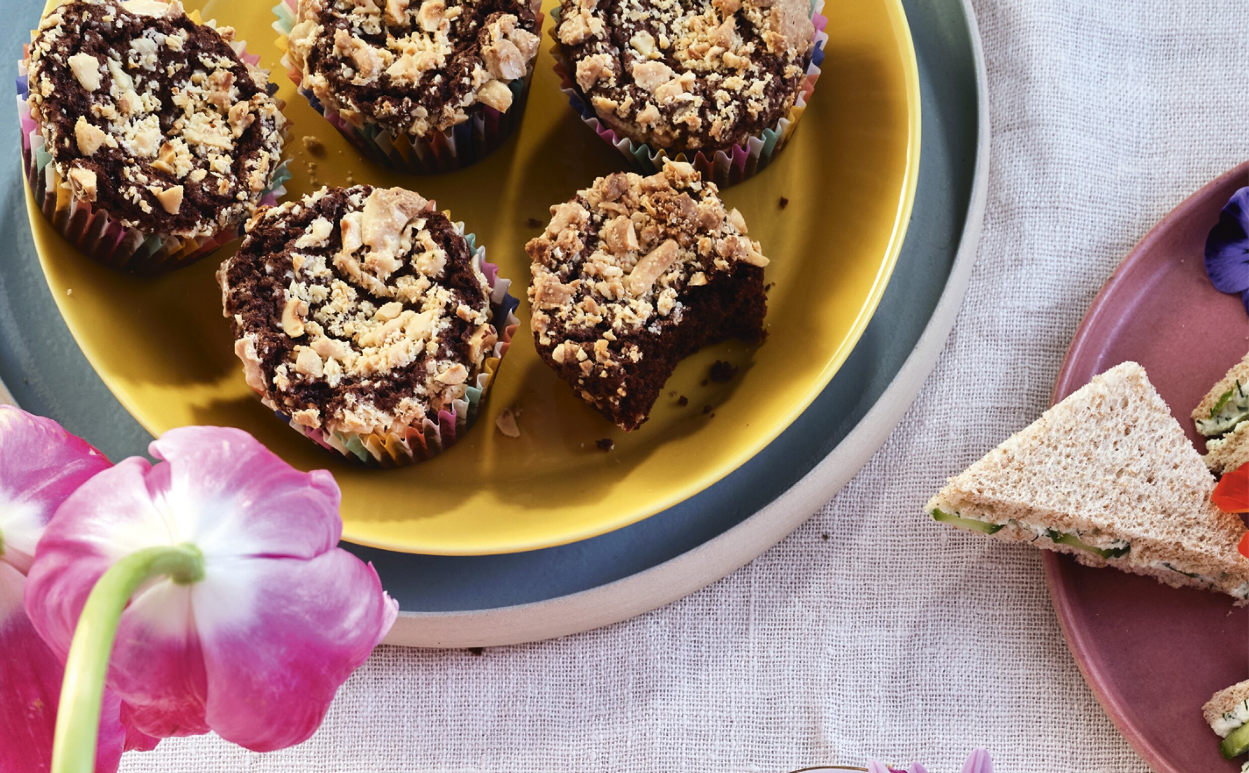 Recept: Brownie-cups met nootjes & witte chocolade | Libelle