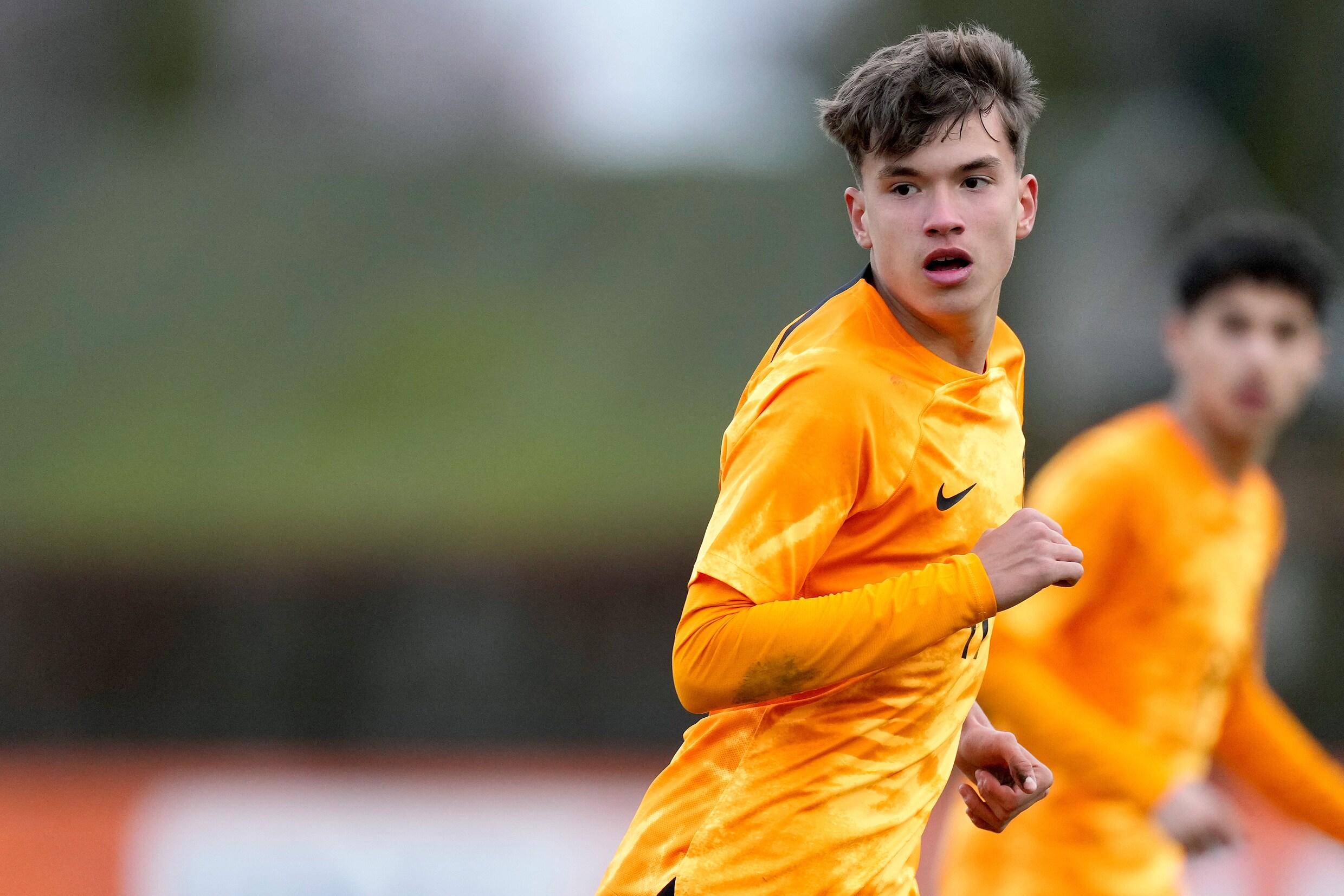 Damiàn van der Vaart showt trots zijn nieuwe vriendin (en ze lijkt ...