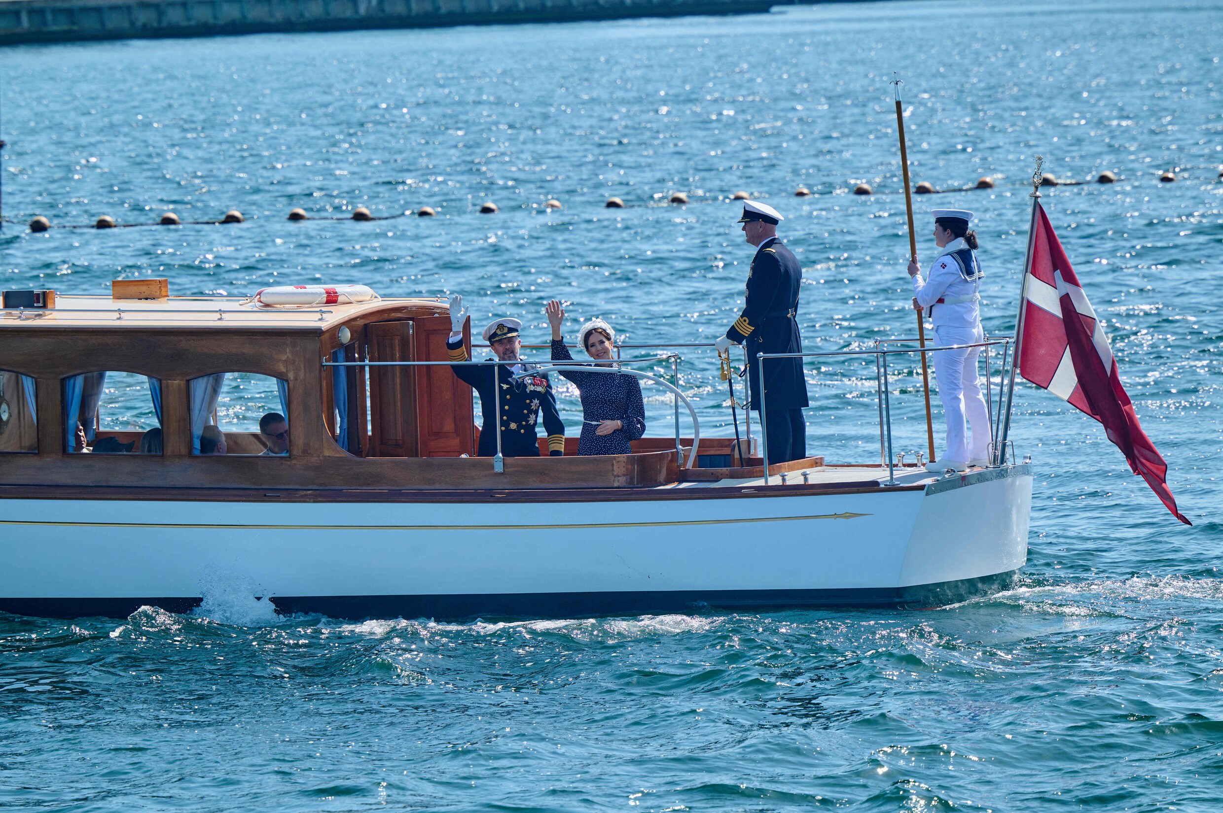 Zó gaat het eerste staatsbezoek van koning Frederik en koningin Mary ...
