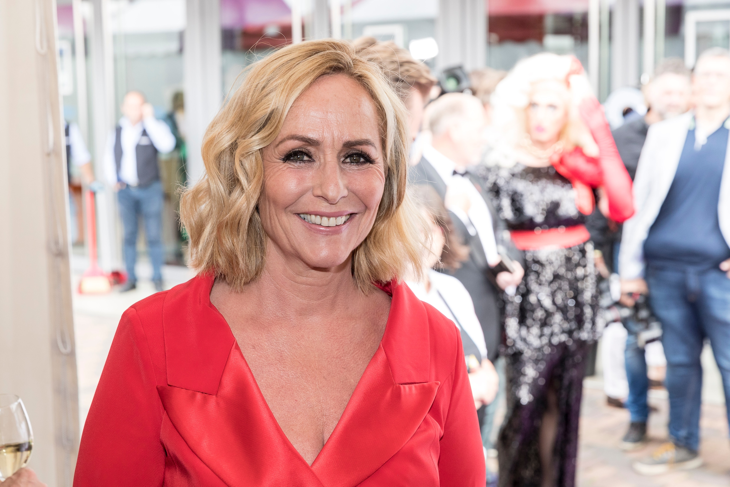 Zó ziet Angela Groothuizen er dus niet meer uit | Libelle