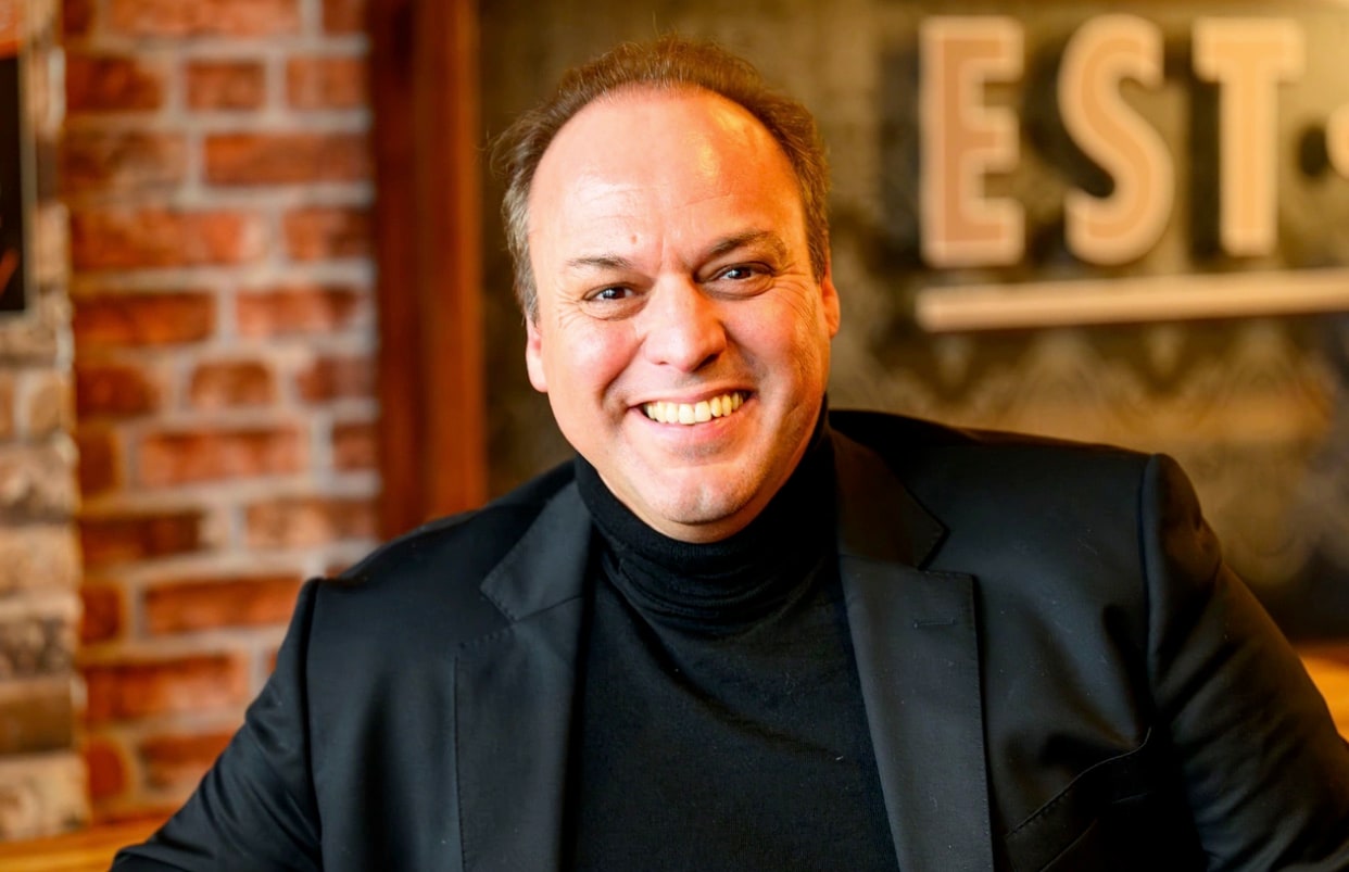 Haast onherkenbare Frans Bauer verrast fans met ‘nieuwjaarskapsel ...