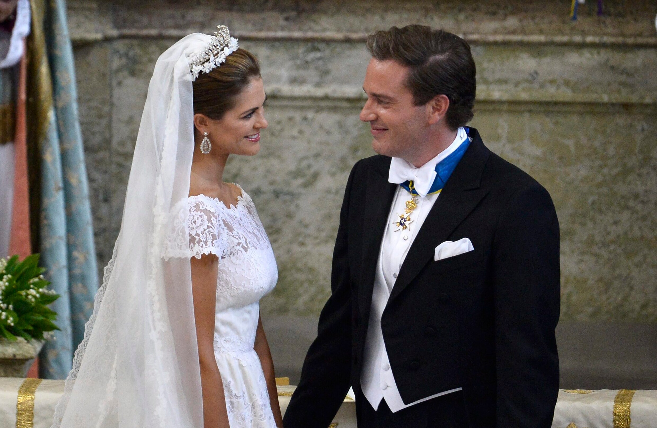De mooiste looks van de royal wedding van prinses Madeleine van Zweden ...