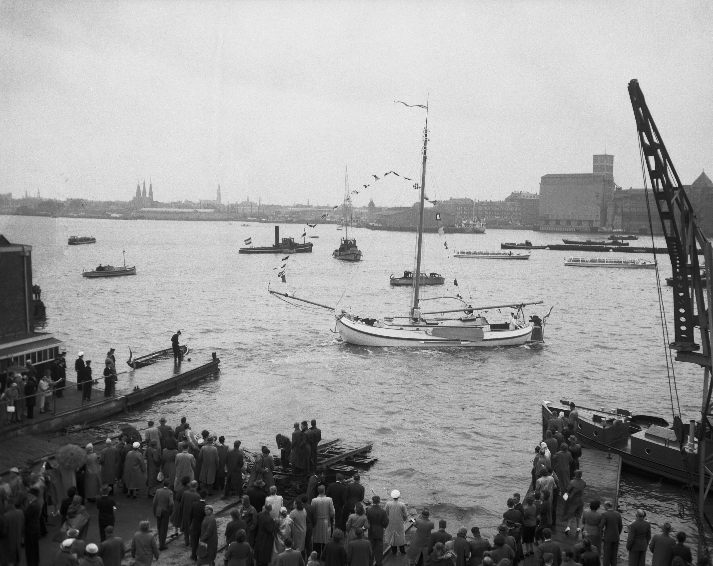 Koninklijke Kiekjes: Prinses Beatrix en haar ‘maiden voyage’ op de ...