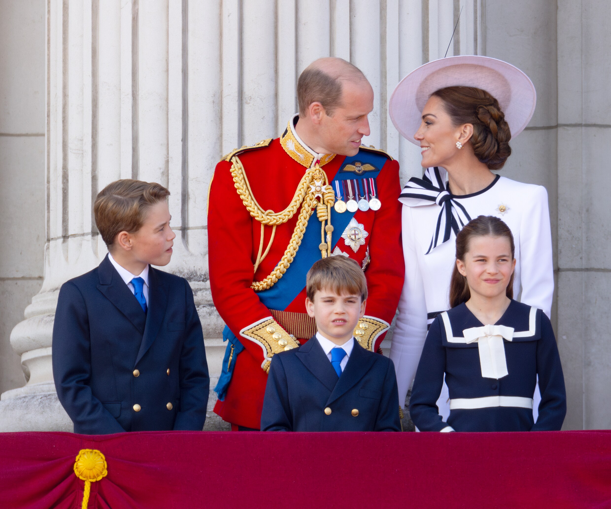 Lichaamstaal & liplezers: wat zeiden William en Catherine tegen elkaar ...