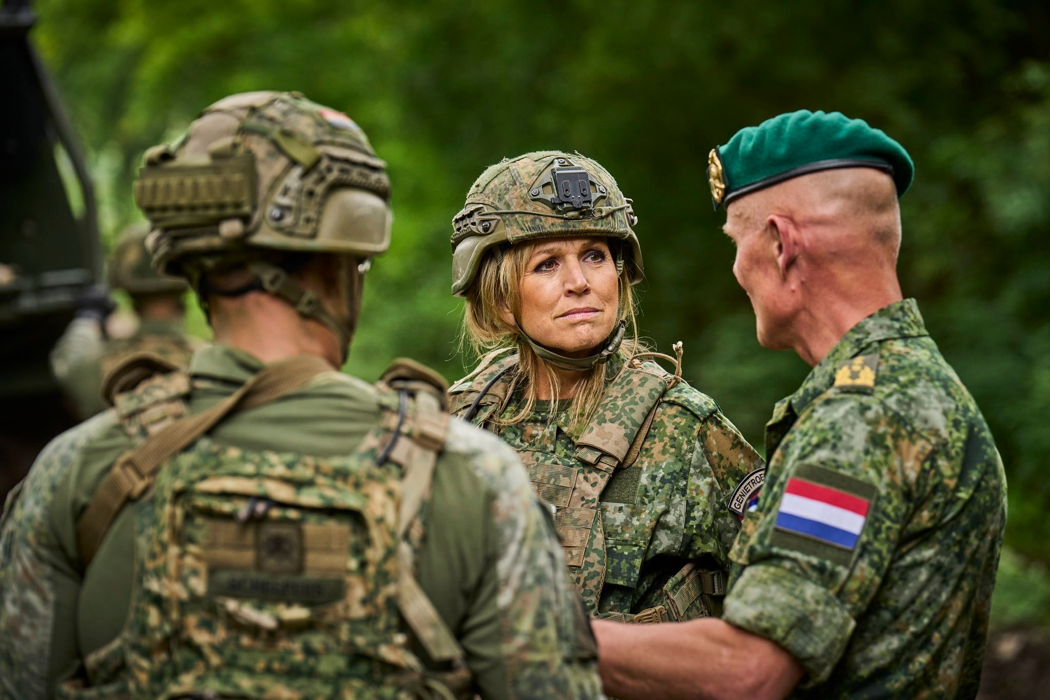 Koningin Máxima in camouflagekleding: haar staat echt álles