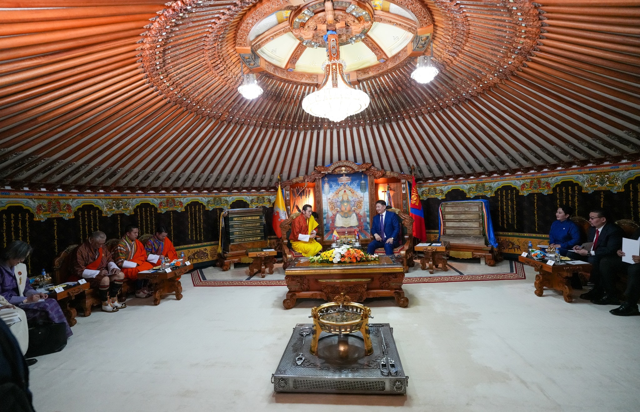 Het koningspaar van Bhutan bezoekt Mongolië en het is prachtig