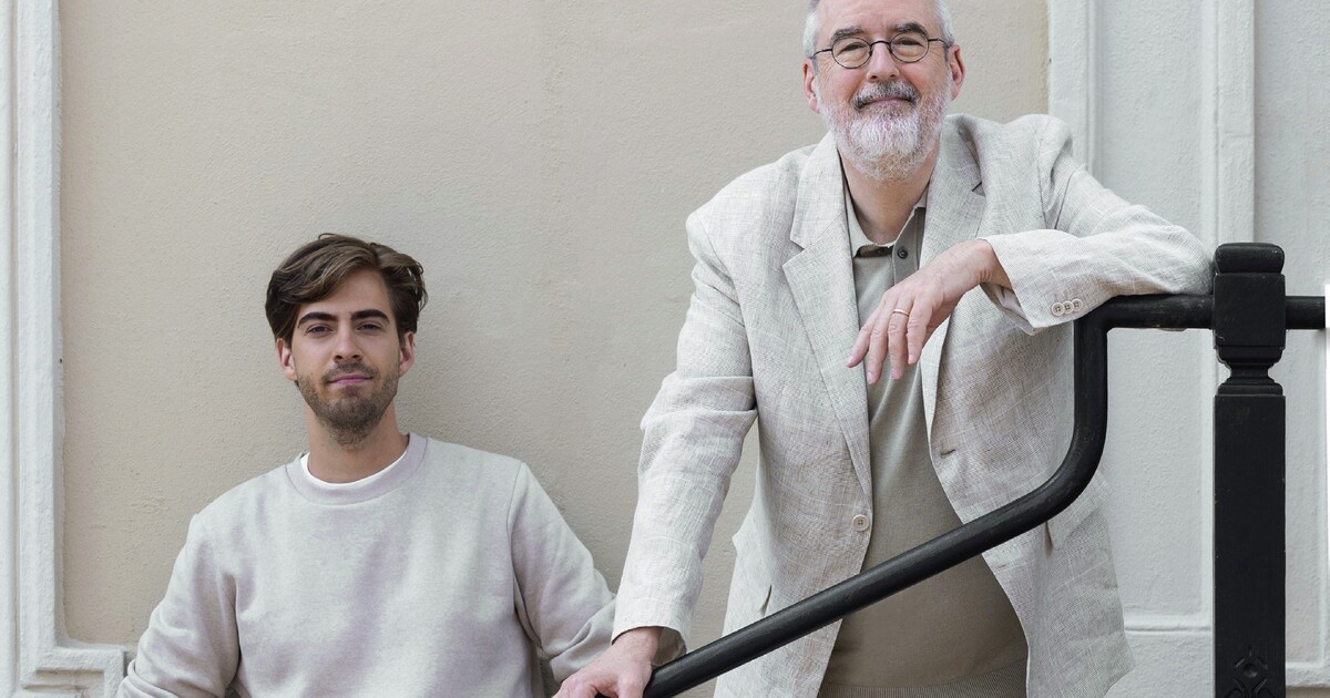 Ronald Giphart en zijn zoon Broos: “Wij praten nooit over emoties ...