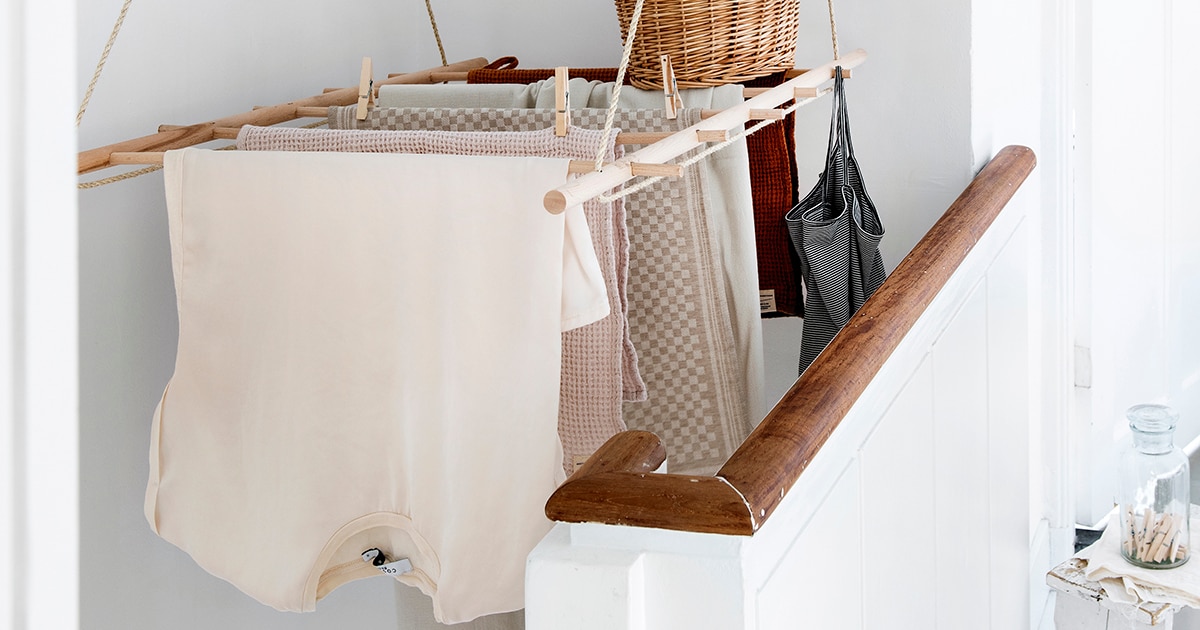 DIY: zo maak je je eigen wasrek voor boven de trap