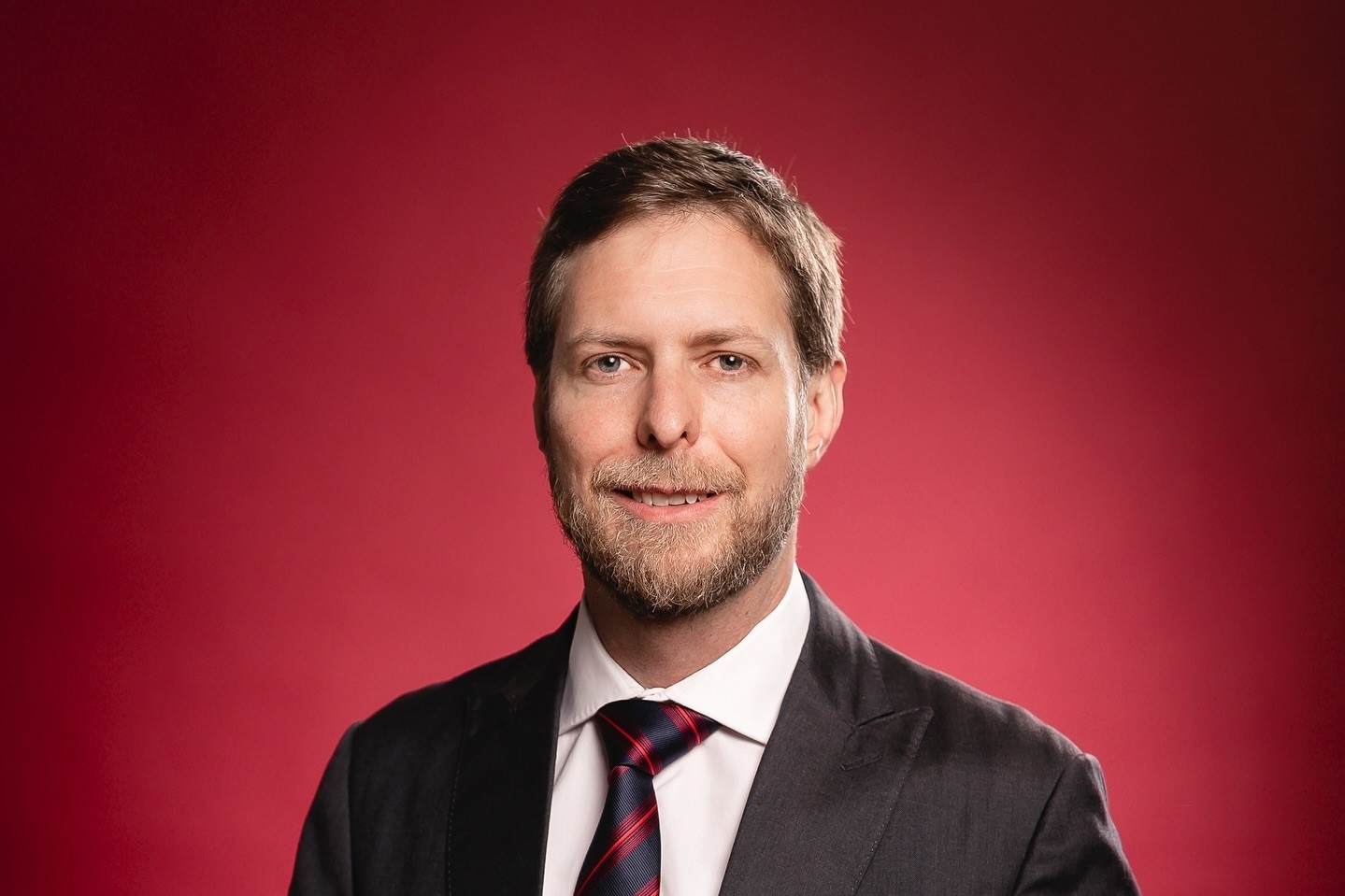 Na een vechtpartij én een vechtscheiding is prins Leka van Albanië weer ...