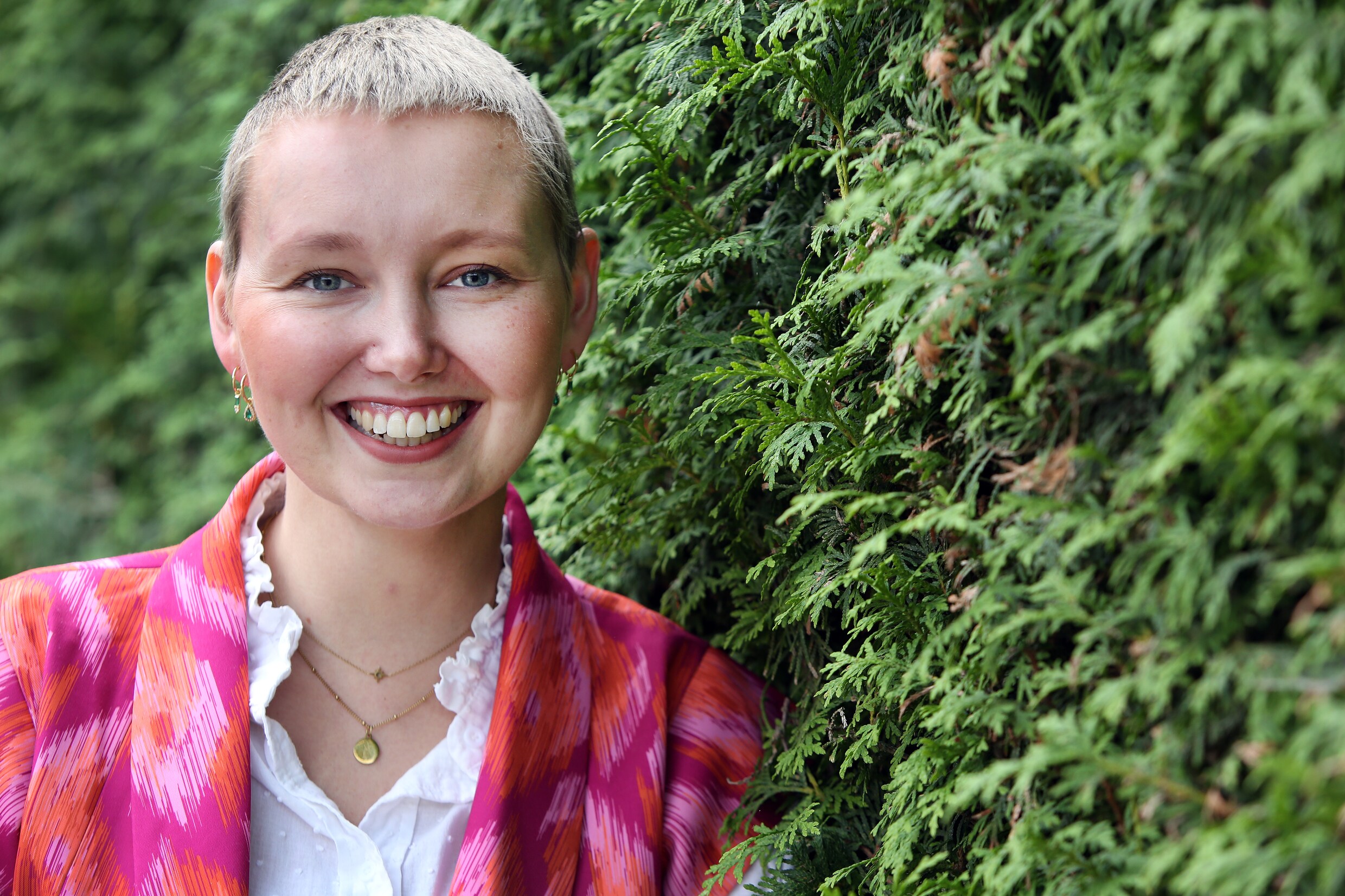 Herdenkingsplaat voor Eva Hermans-Kroot uit ‘Over mijn lijk’ onthuld | Libelle