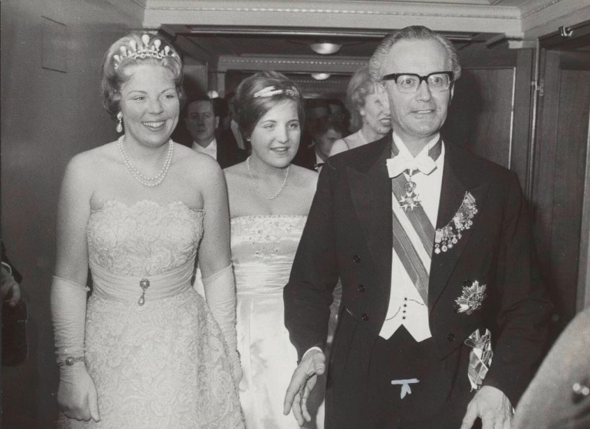 Zo waren prinses Beatrix en haar zusjes de belles van het bal | Libelle