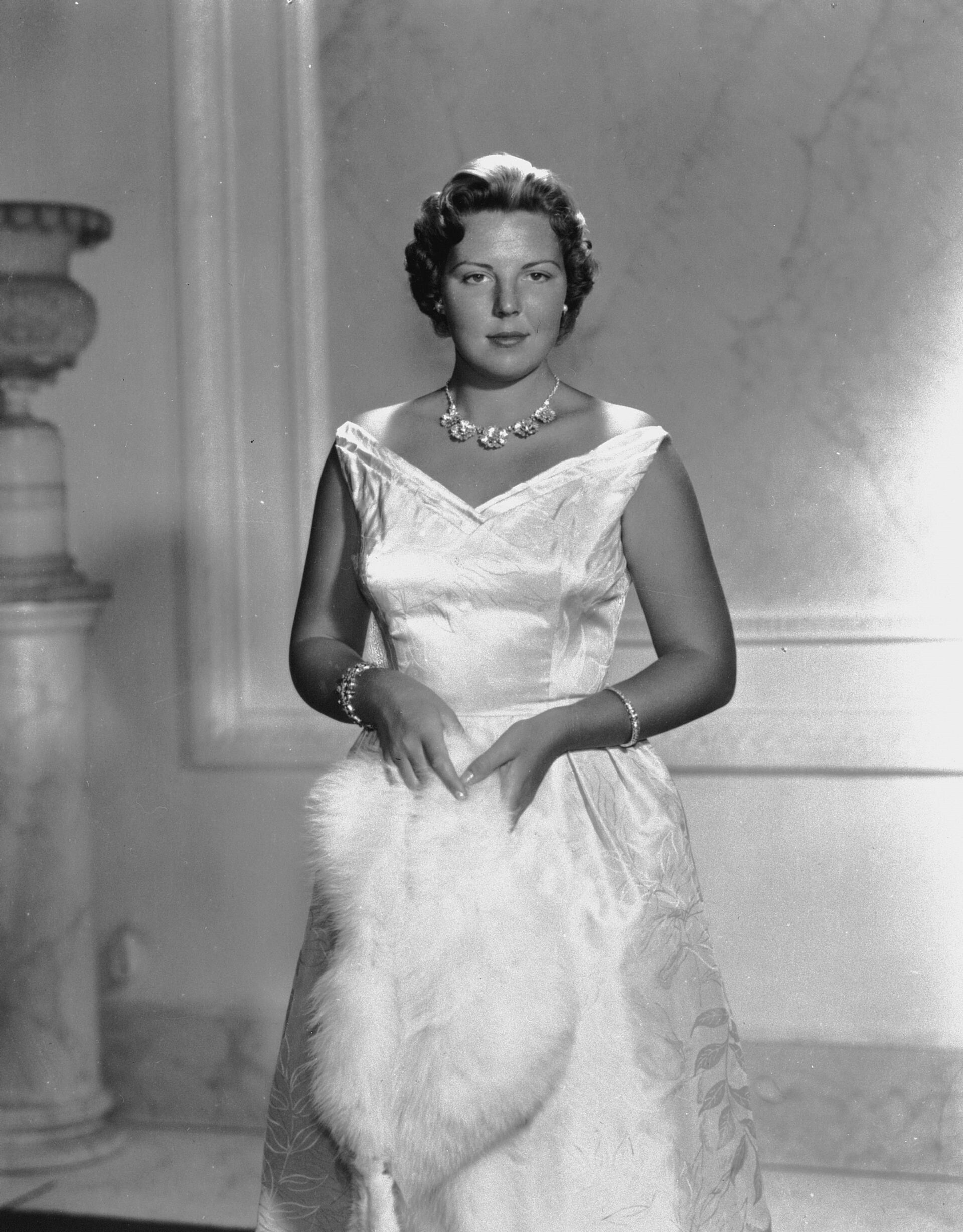Zo waren prinses Beatrix en haar zusjes de belles van het bal | Libelle