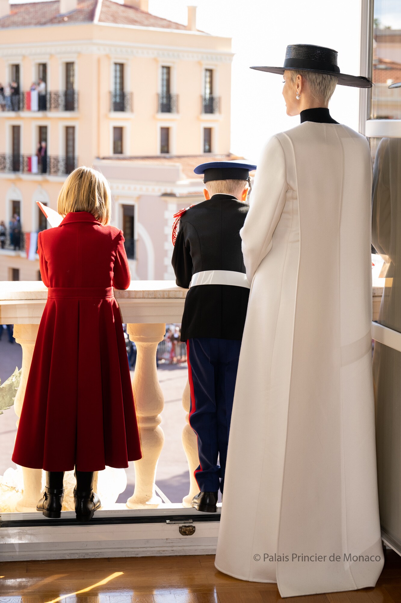 Prinses Charlene en haar dochter vieren de nationale dag in zoete ...