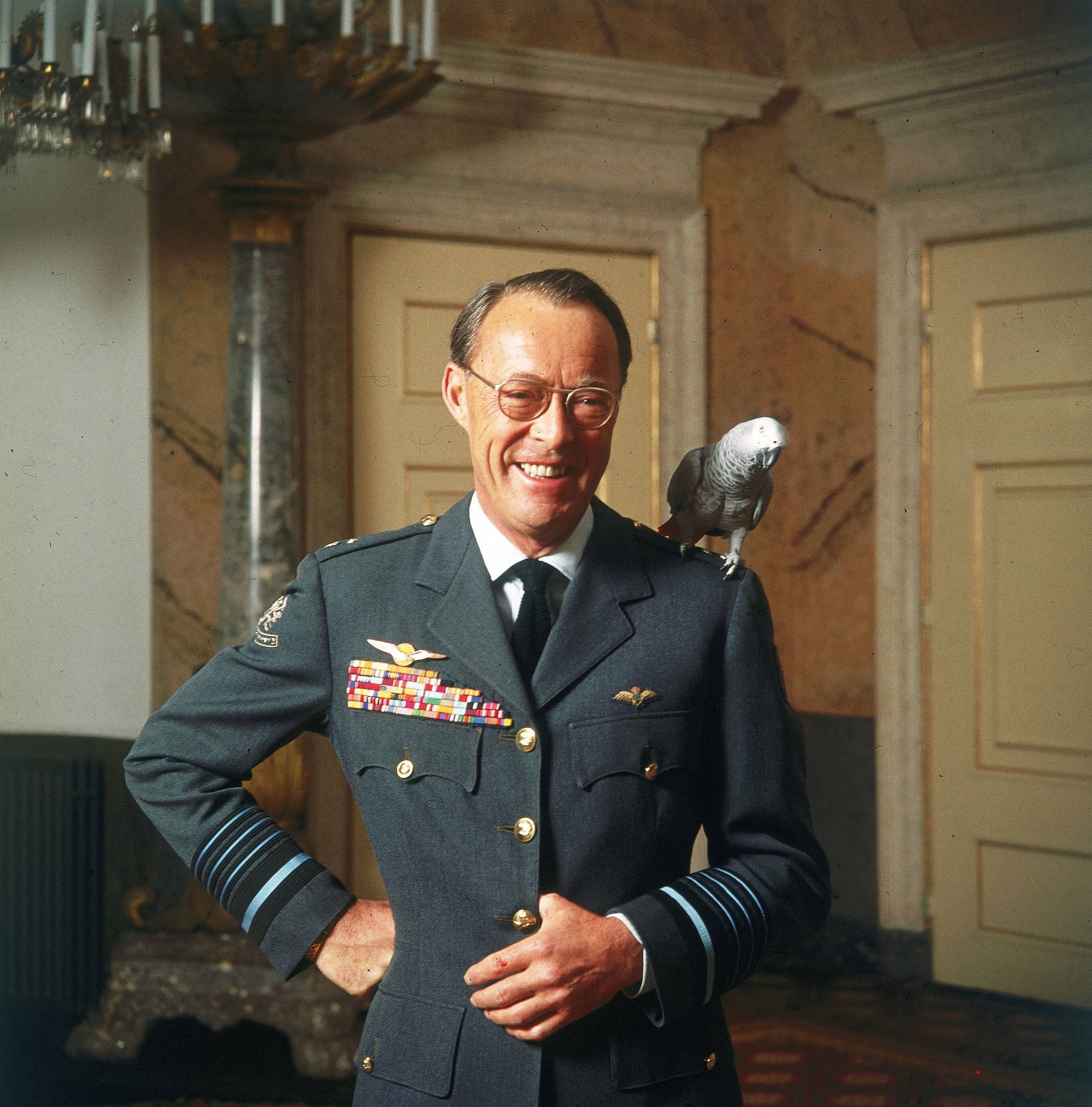 Twintig jaar geleden overleed Bernhard, de prins met vele gezichten ...