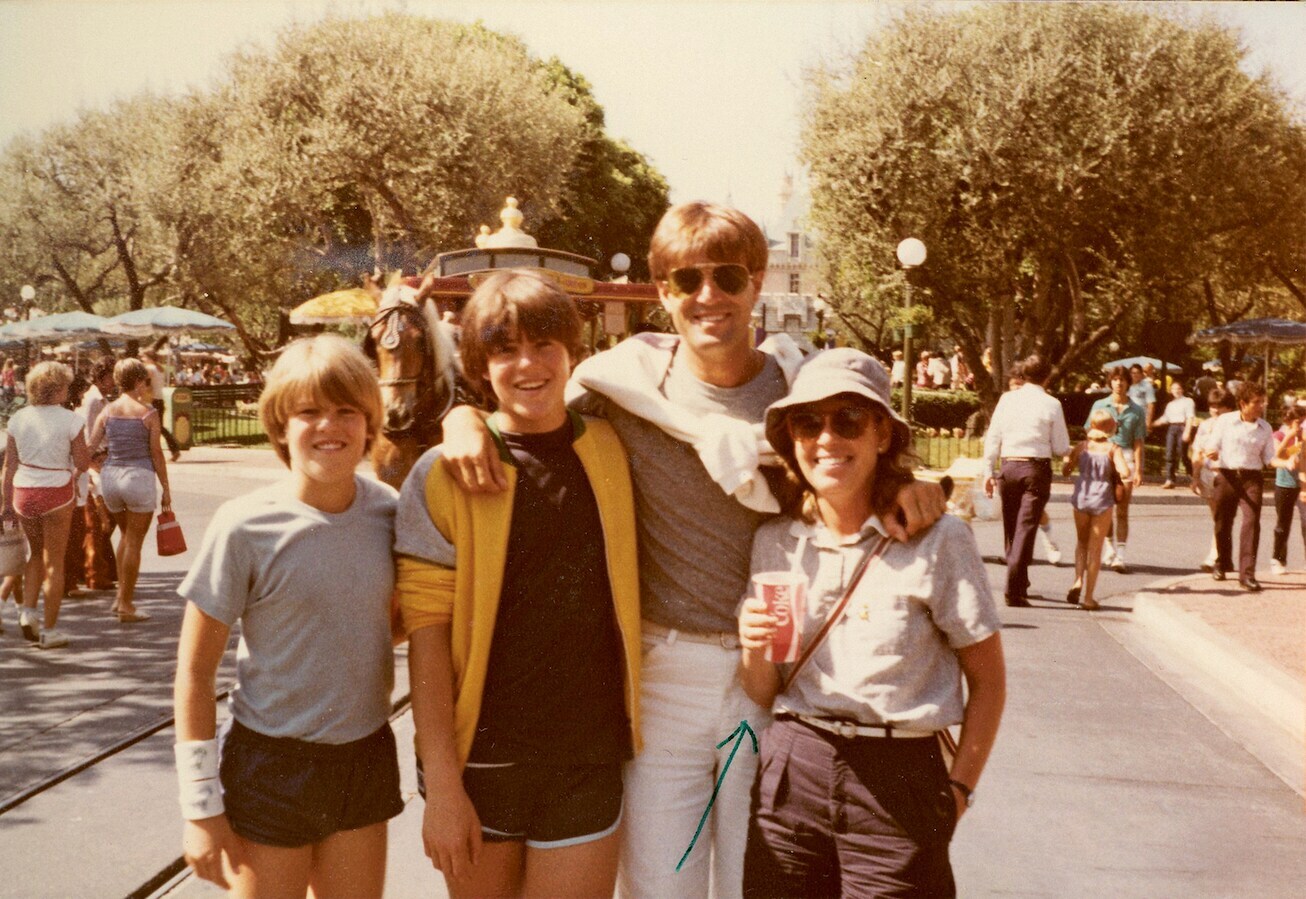 Zó zag Jeroen Krabbé er vroeger uit | Libelle