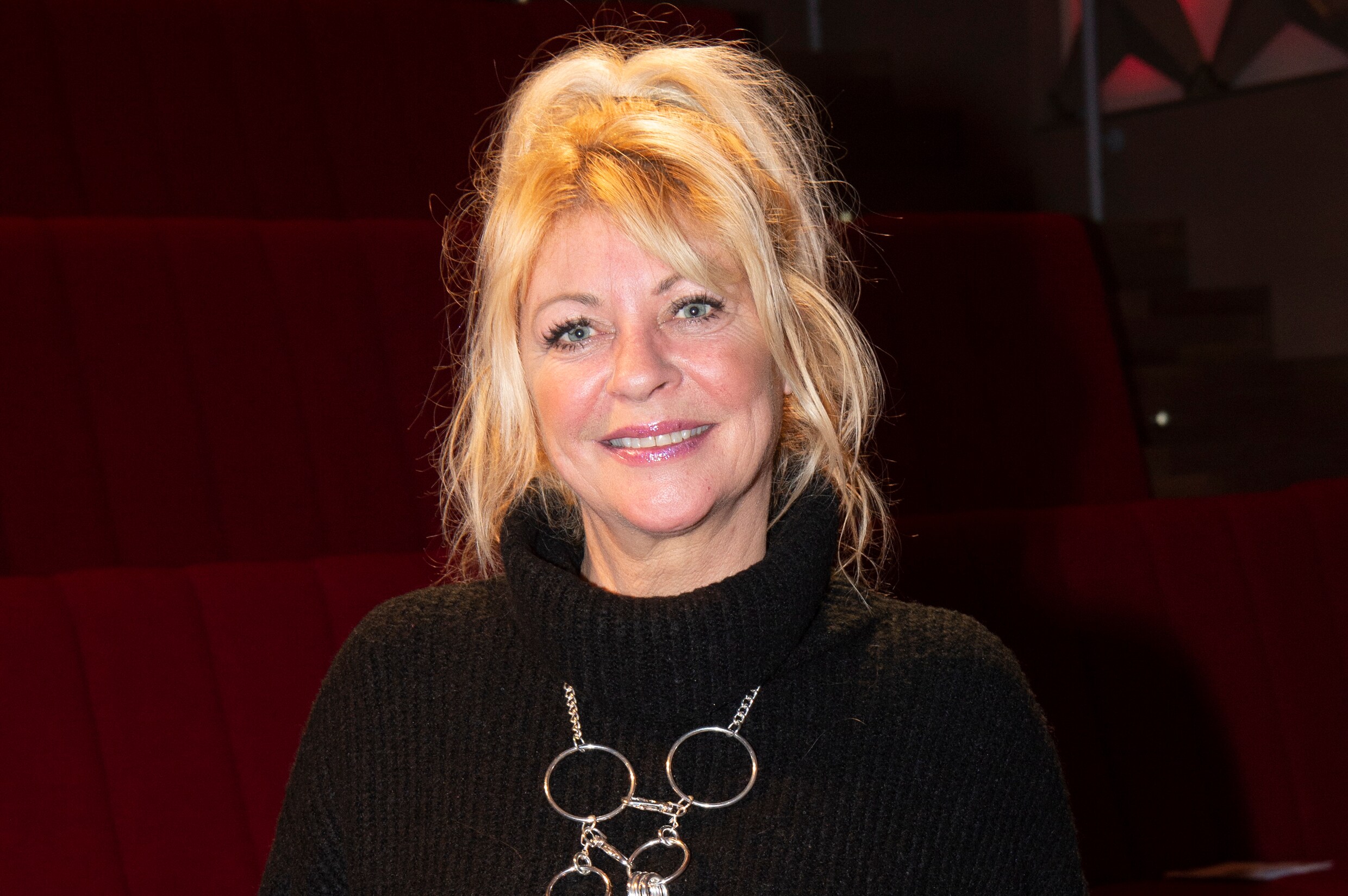 Manuëla Kemp ligt in coma na een scooterongeluk in Portugal | Libelle