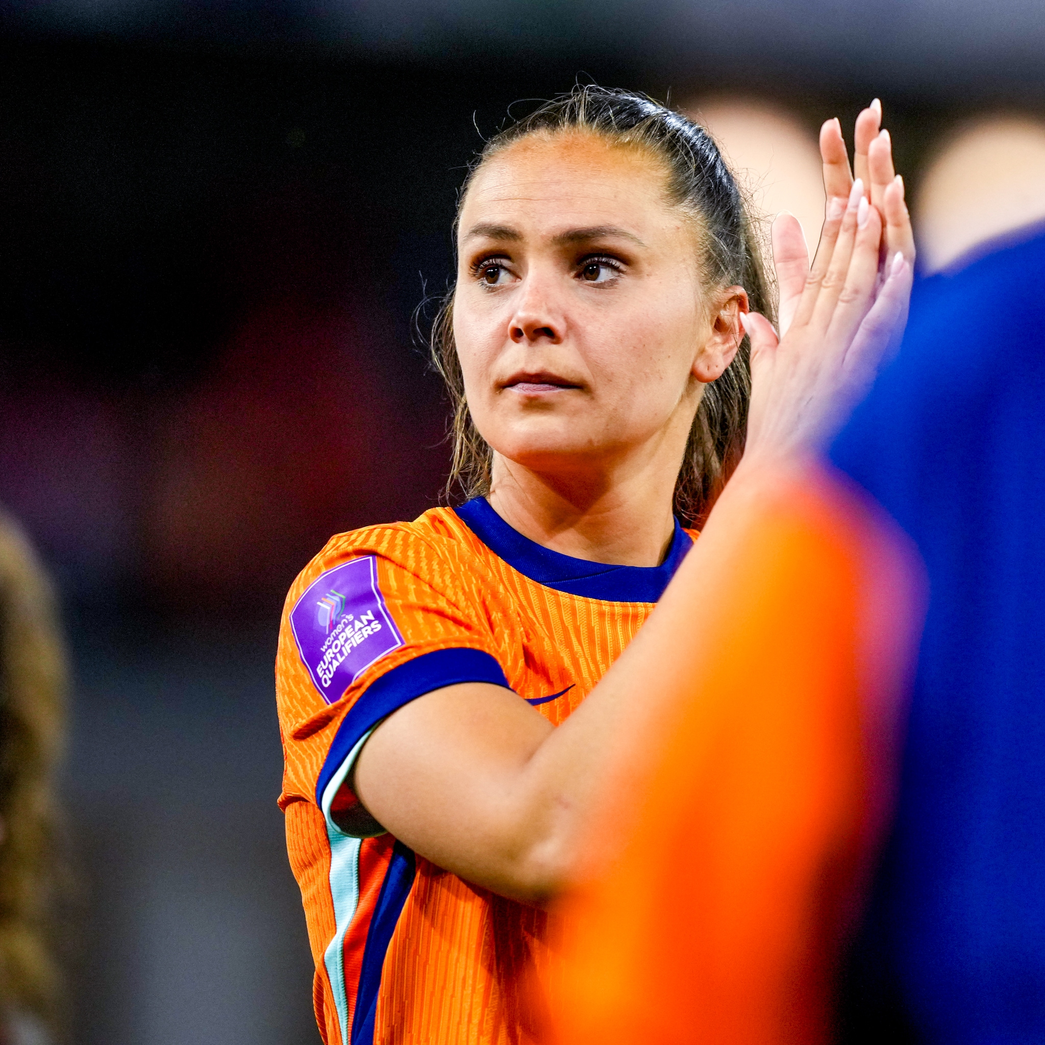 Topvoetballer Lieke Martens en haar man Benjamin delen de eerste foto ...