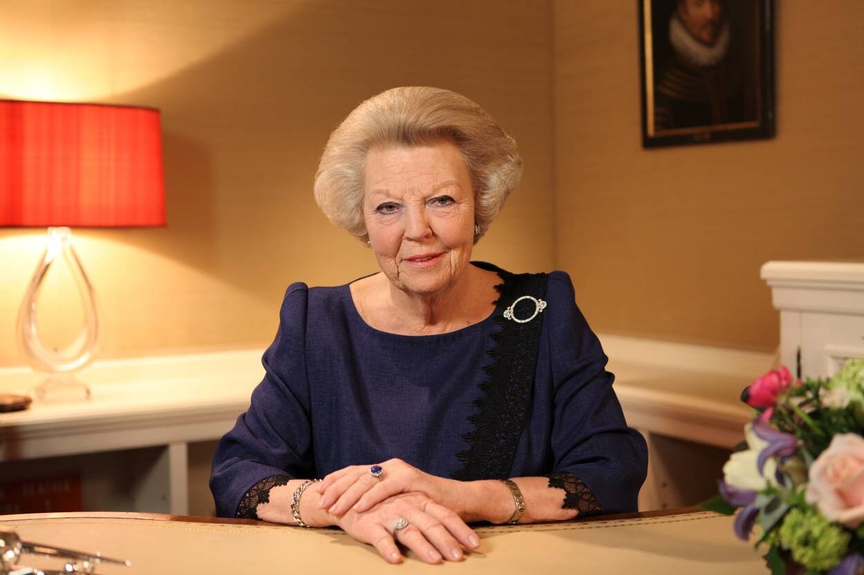 Prinses Beatrix: 87 jaar koninklijke kuiltjes en appelwangetjes van ...
