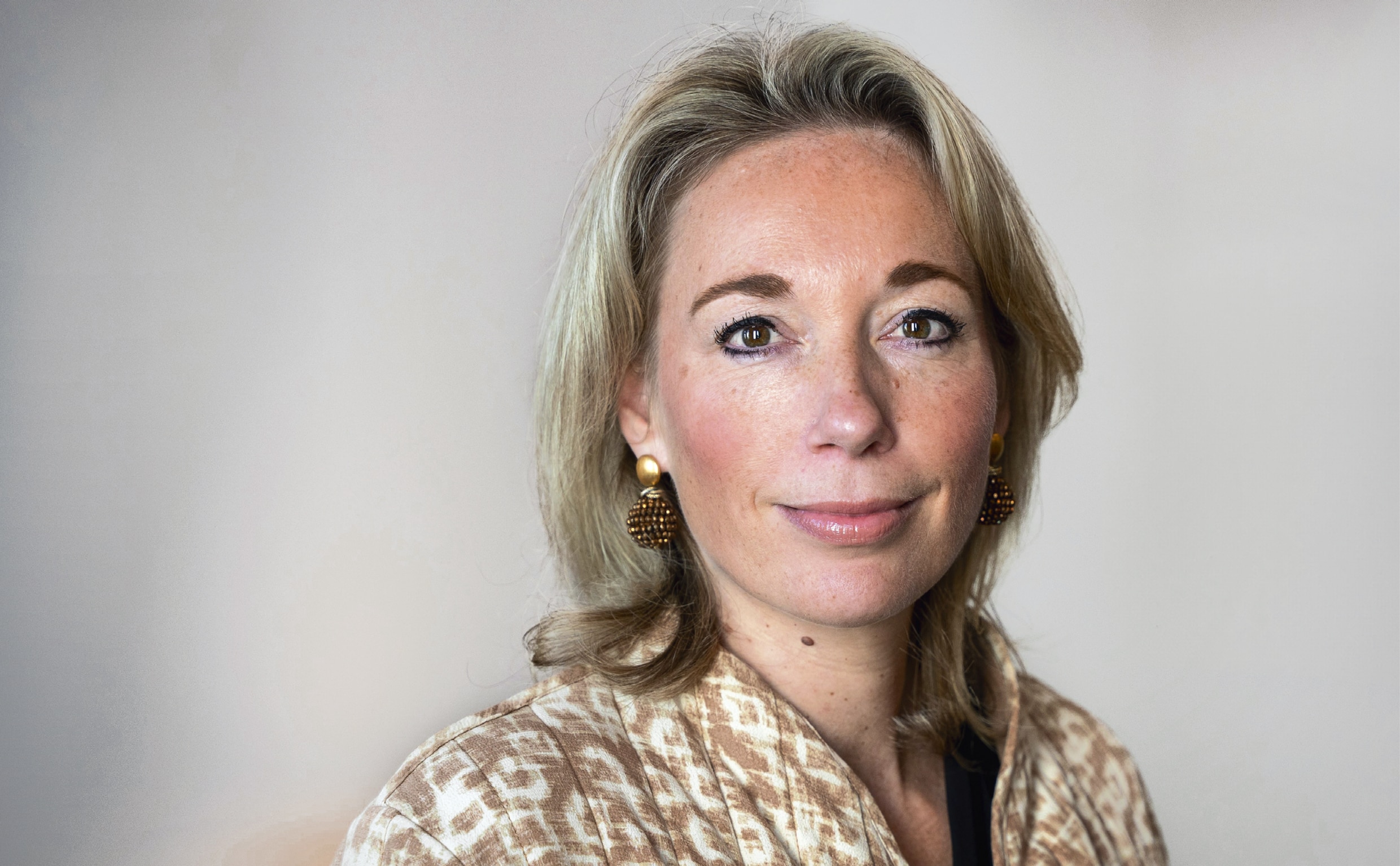 Staatssecretaris Ingrid Coenradie bestrijdt seksueel geweld tegen ...