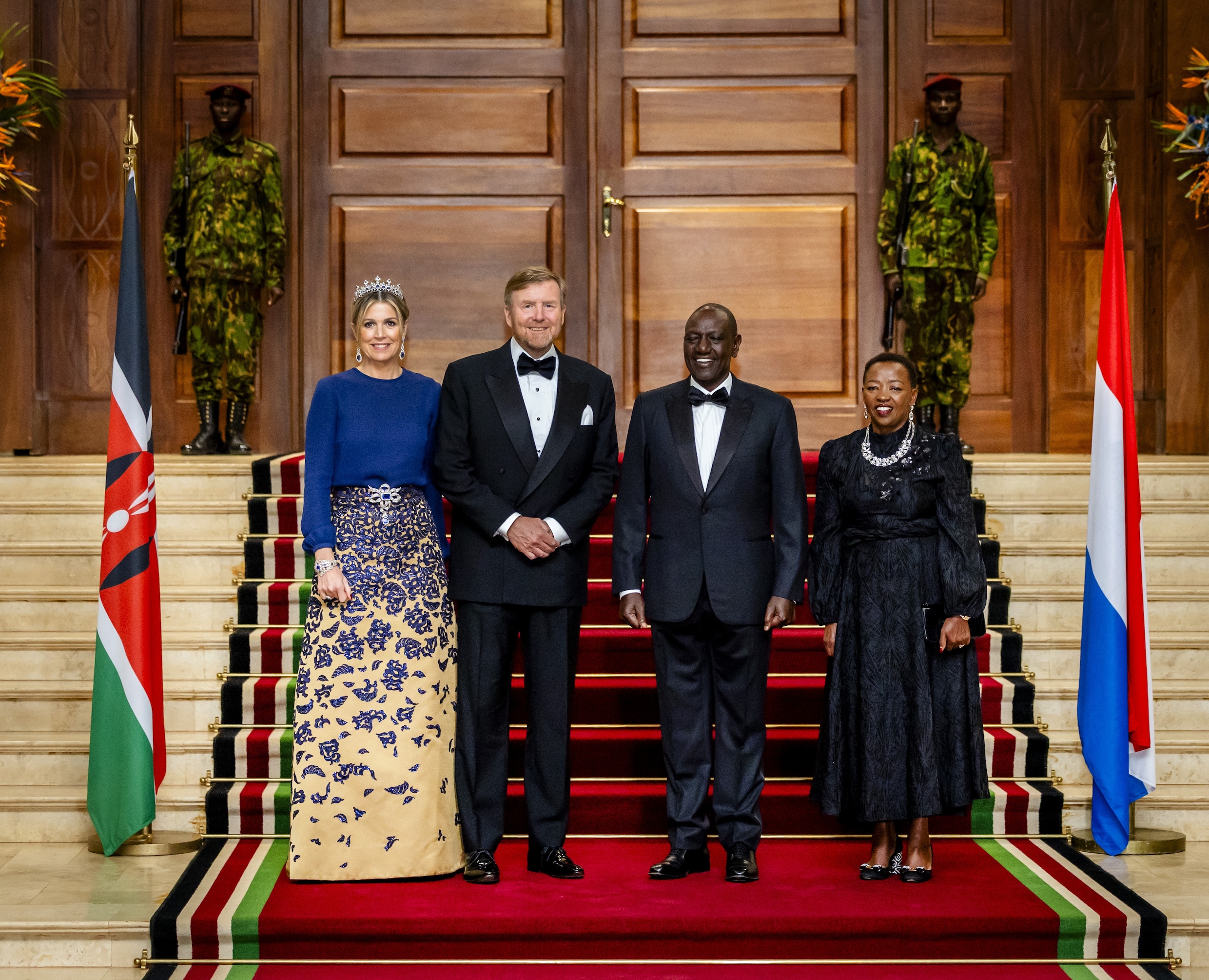 Híer ken je de prachtige jurk van die Máxima bij het staatsbanket ...