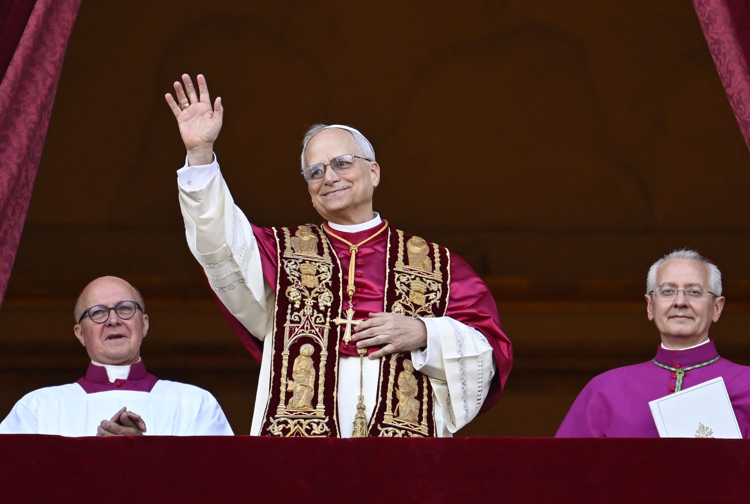 Alles over paus Leo XIV, zijn familie én wat hij vroeger uitspookte in de klas | Libelle