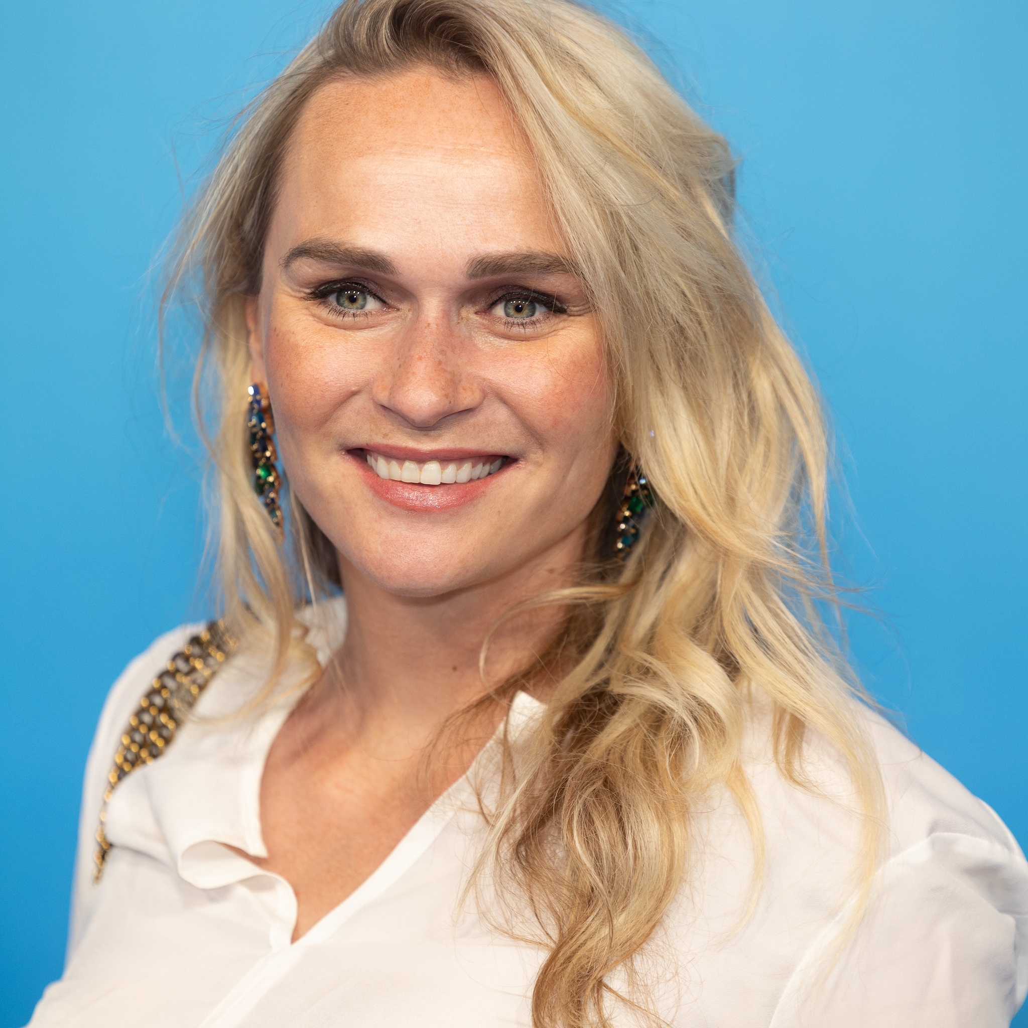 Floortje Dessing is openhartig over haar ernstige ziekte en ingrijpende ...