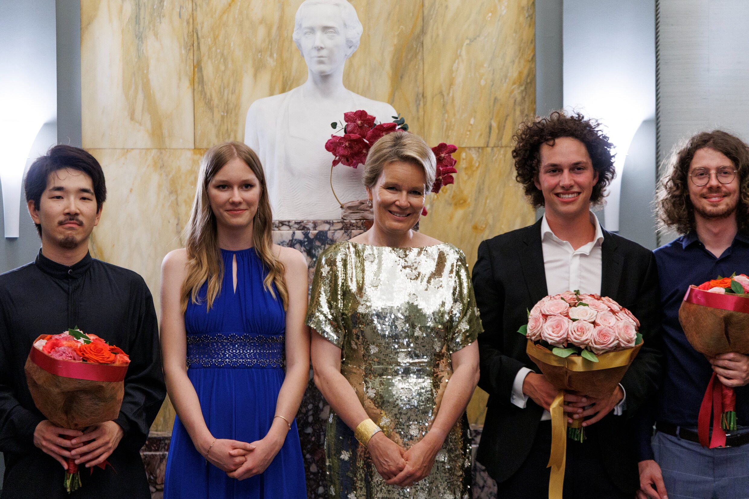 Zó shiny heb je koningin Mathilde van België nog nooit gezien | Libelle