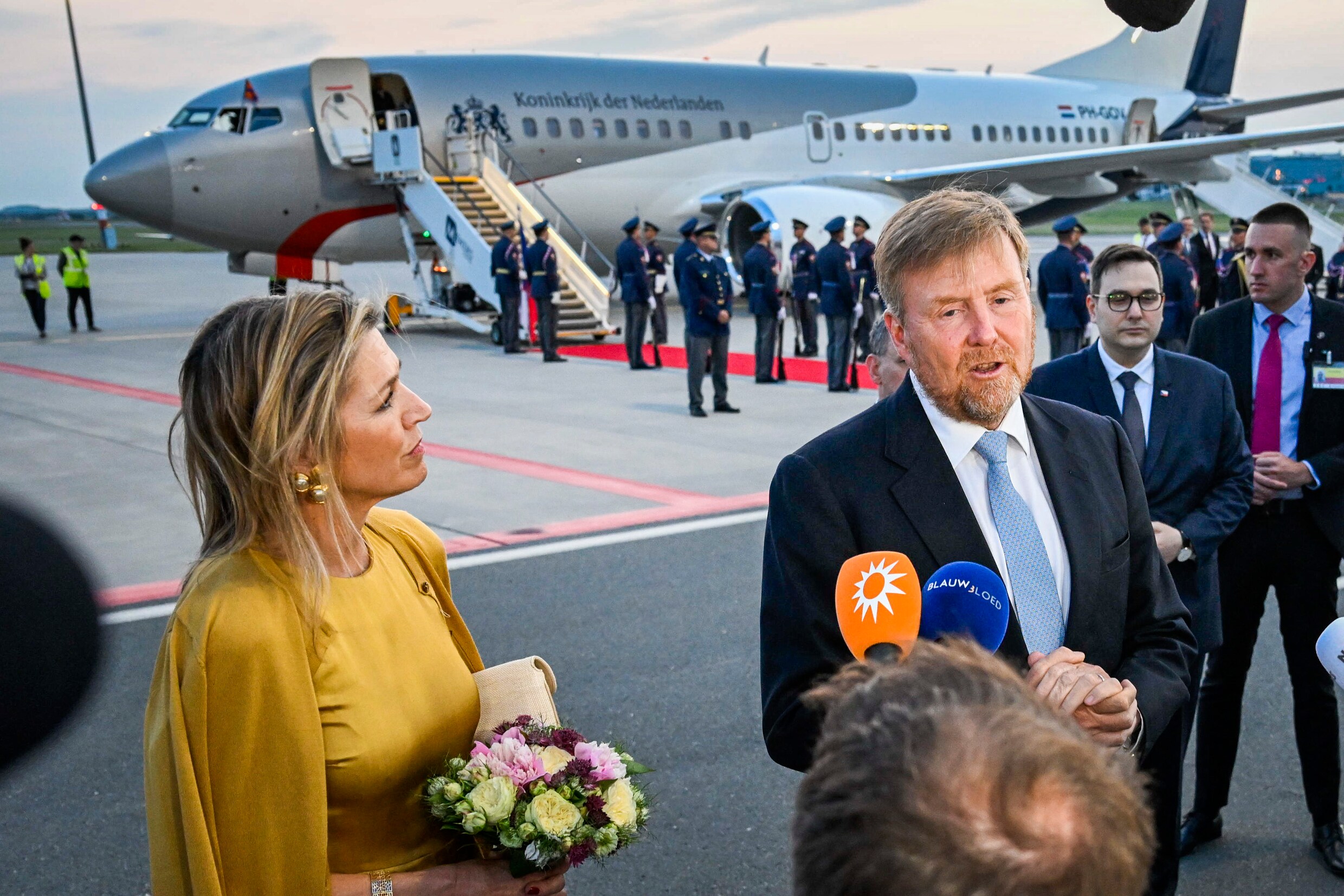 Willem-Alexander kort het staatsbezoek aan Tsjechië in, Máxima neemt ...