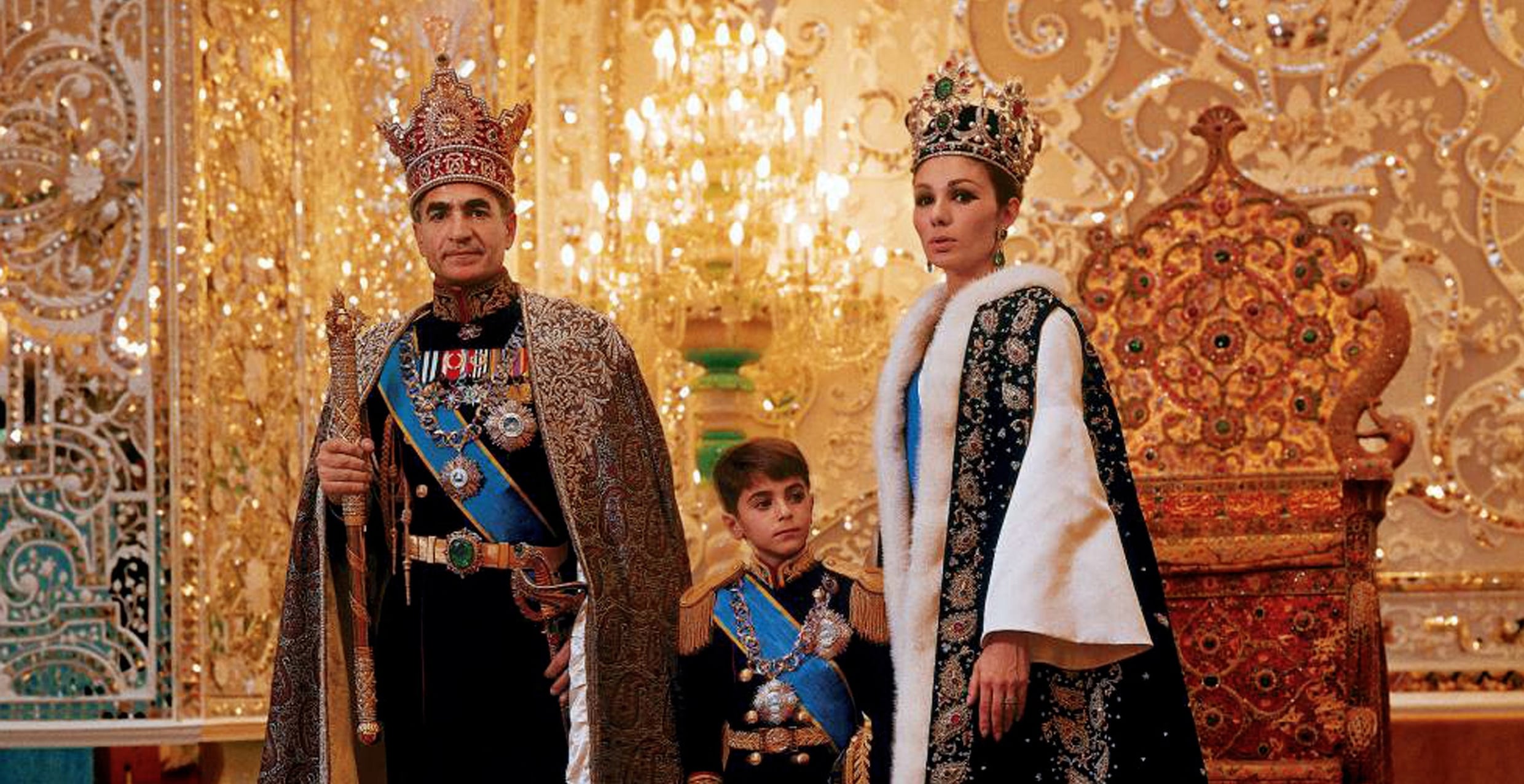 Zó ziet Farah Diba er tegenwoordig niet meer uit | Libelle