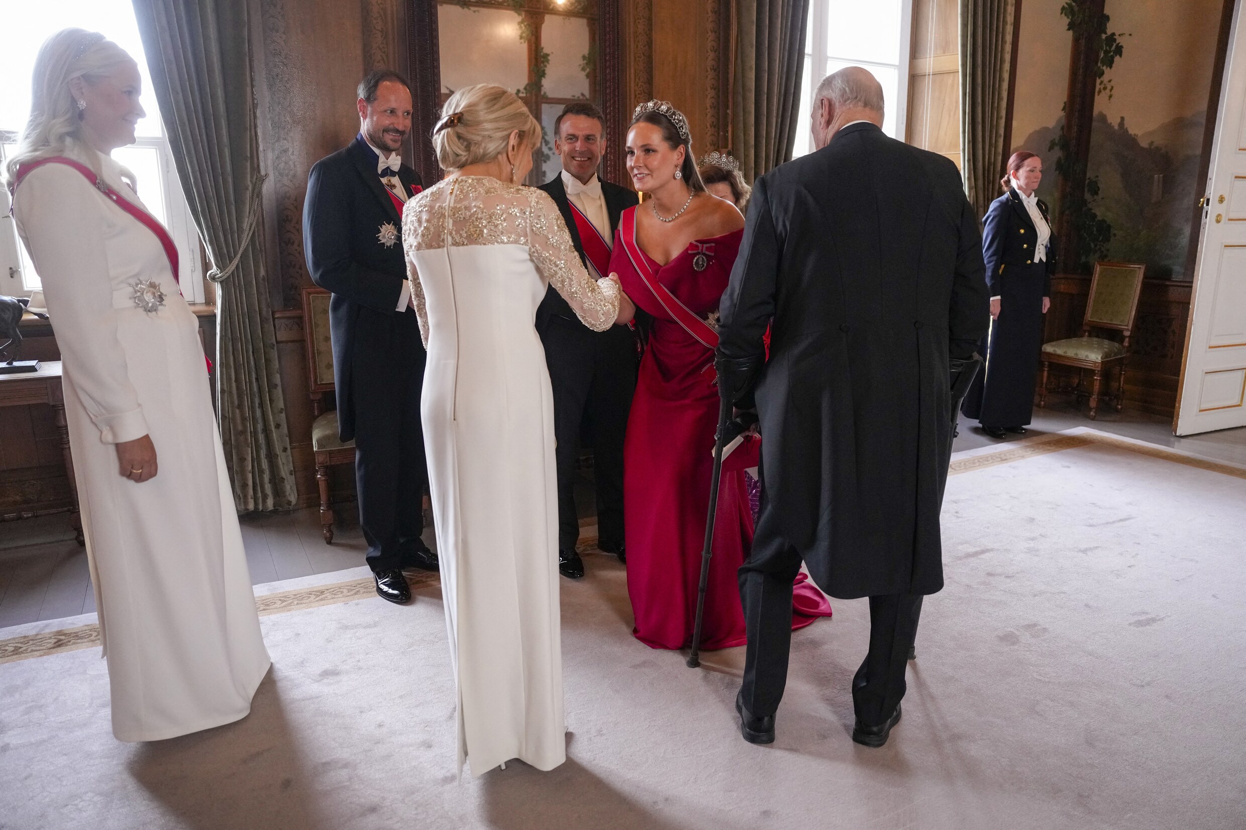 Dít is waarom de geplaagde Noorse royals prinses Ingrid Alexandra naar ...