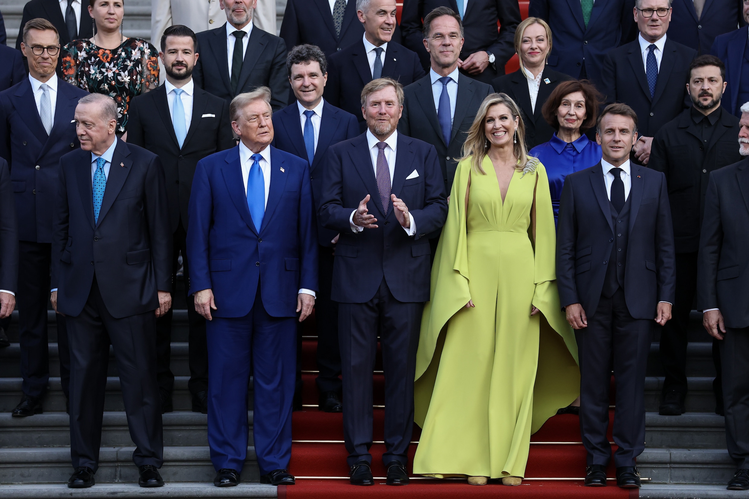 Pracht en praal in de Oranjezaal met Máxima, Trump en achttien lakeien ...