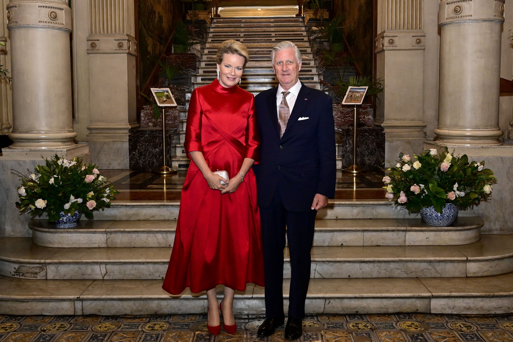 Koningin Mathilde van België: een royal modeshow in Chili met een missertje