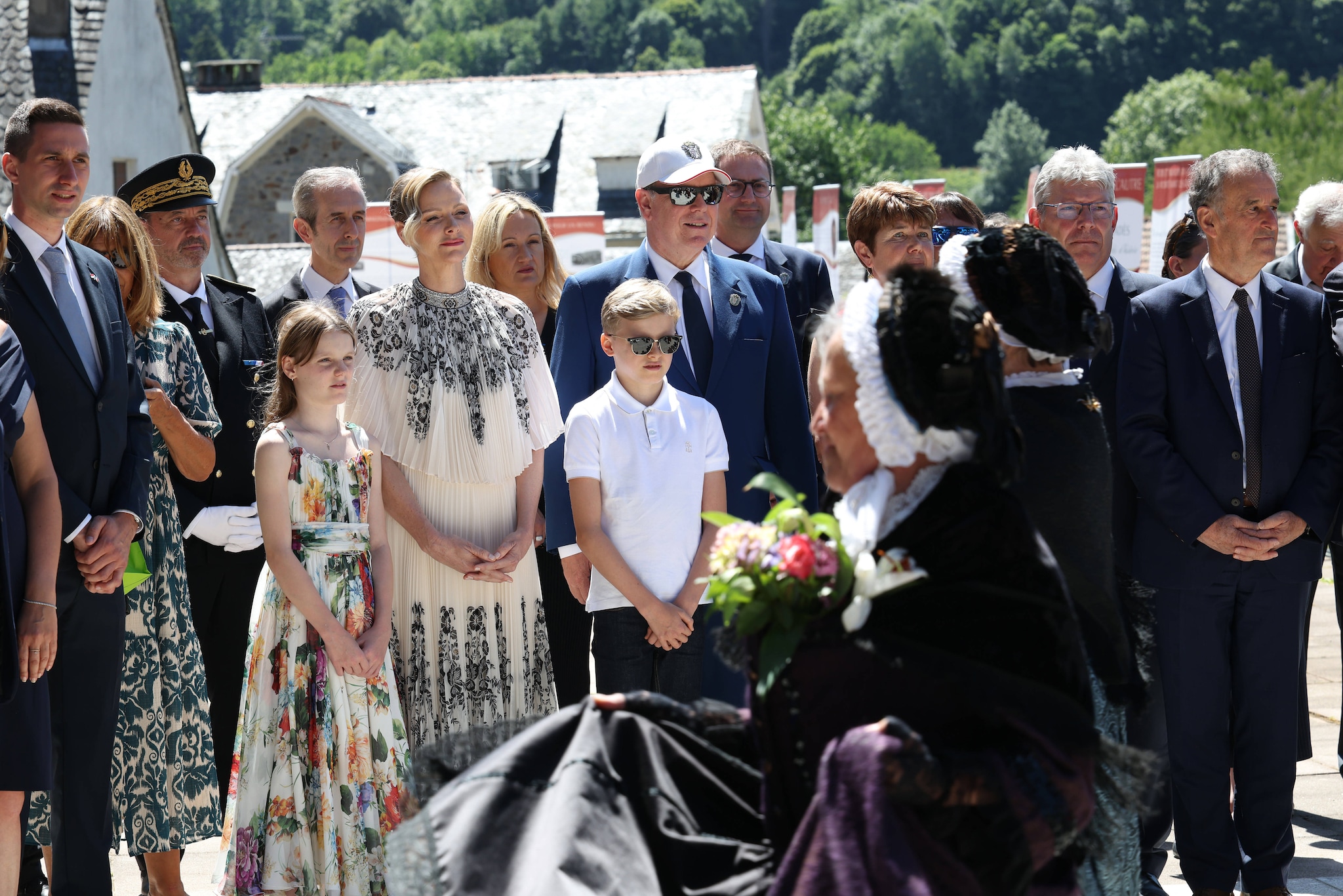 Prinses Charlene van Monaco en haar dochter Gabriella gaan boho in Carladès