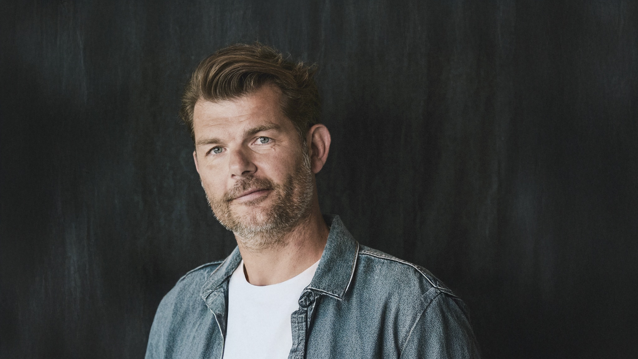Radio-dj Sander Lantinga trouwt voor de tweede keer met zijn vrouw
