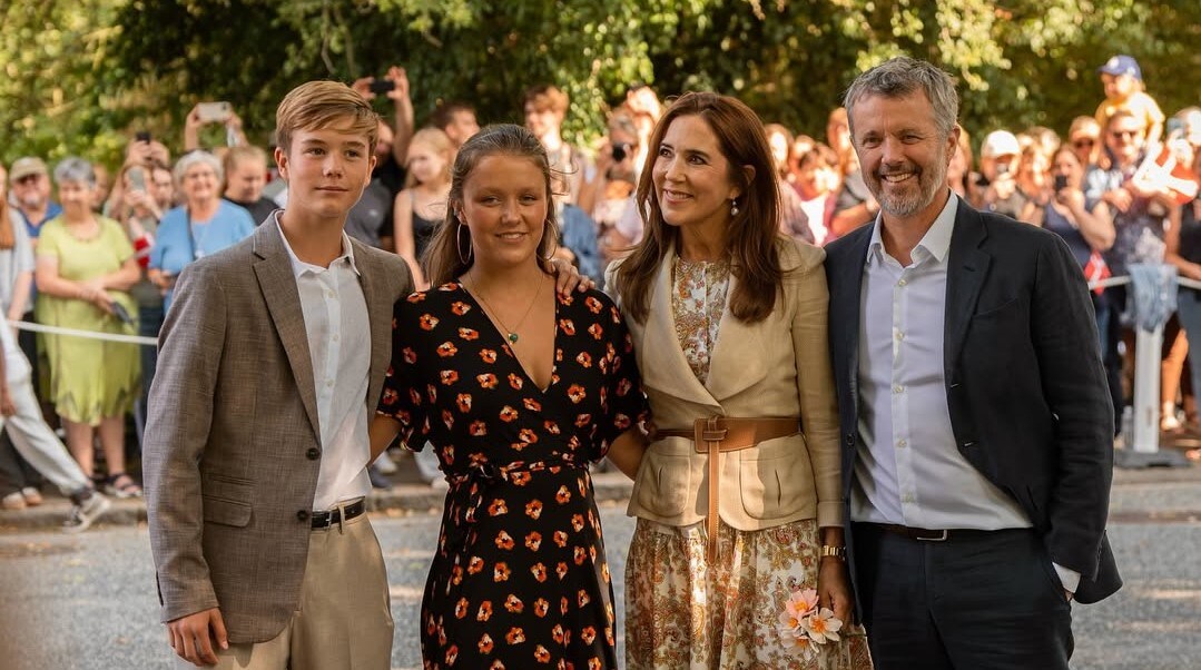 Zó sussen Deense koning Frederik en koningin Mary hun morrende critici ...