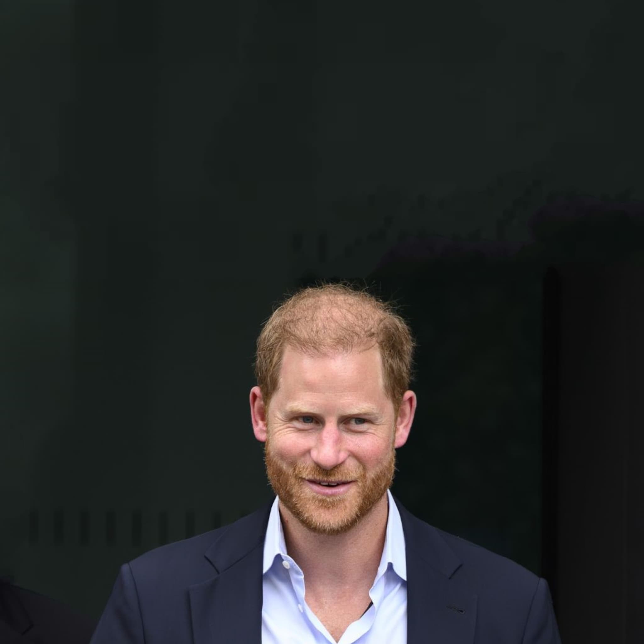 Prins Edward wordt 60 en houdt de Windsors op koers