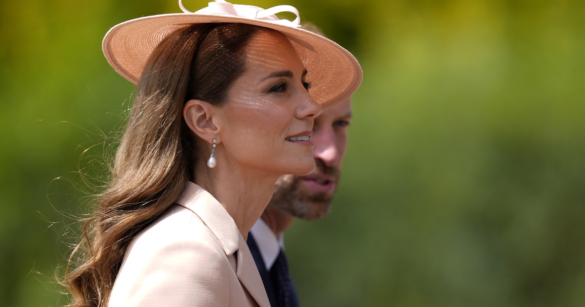 De Wales’jes maken hun nieuwe buren boos en prins William mist zijn oma ...