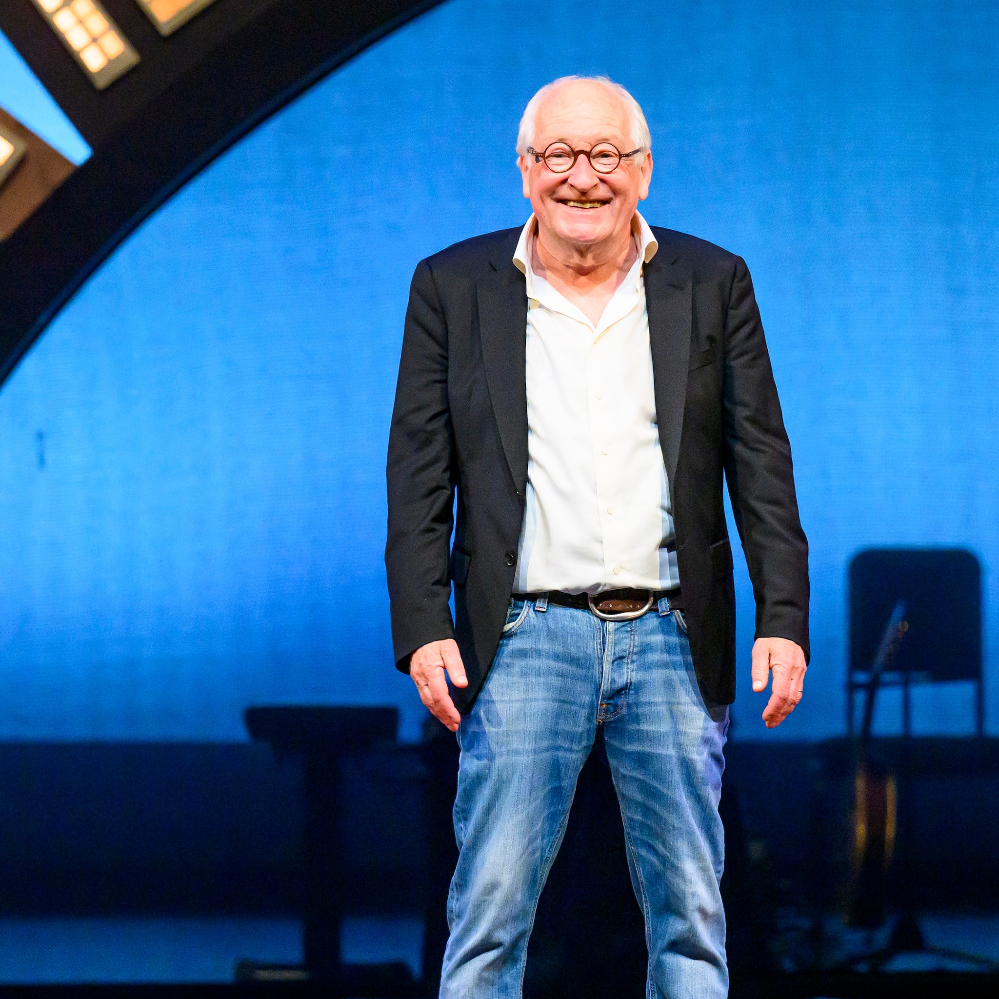 Youp van ‘t Hek (71) ontvangt Toon Hermans Prijs: “De man die mij het ...