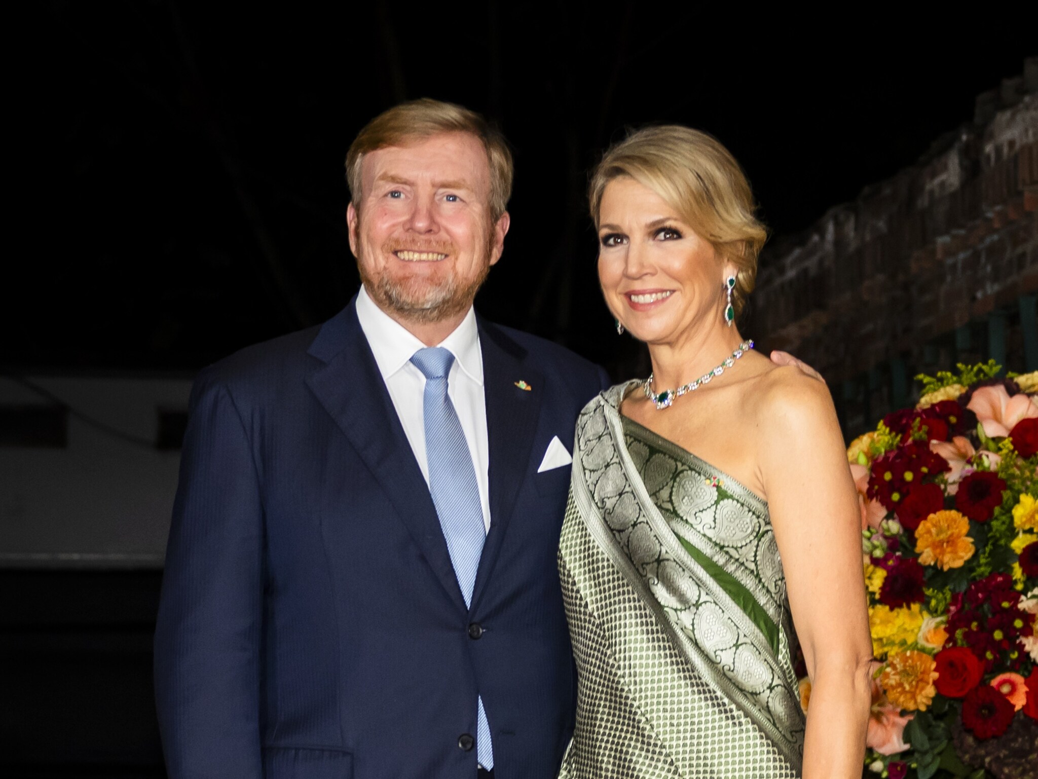 Máxima in Suriname: van zonnig geel via bruin naar een groene sari (die ...