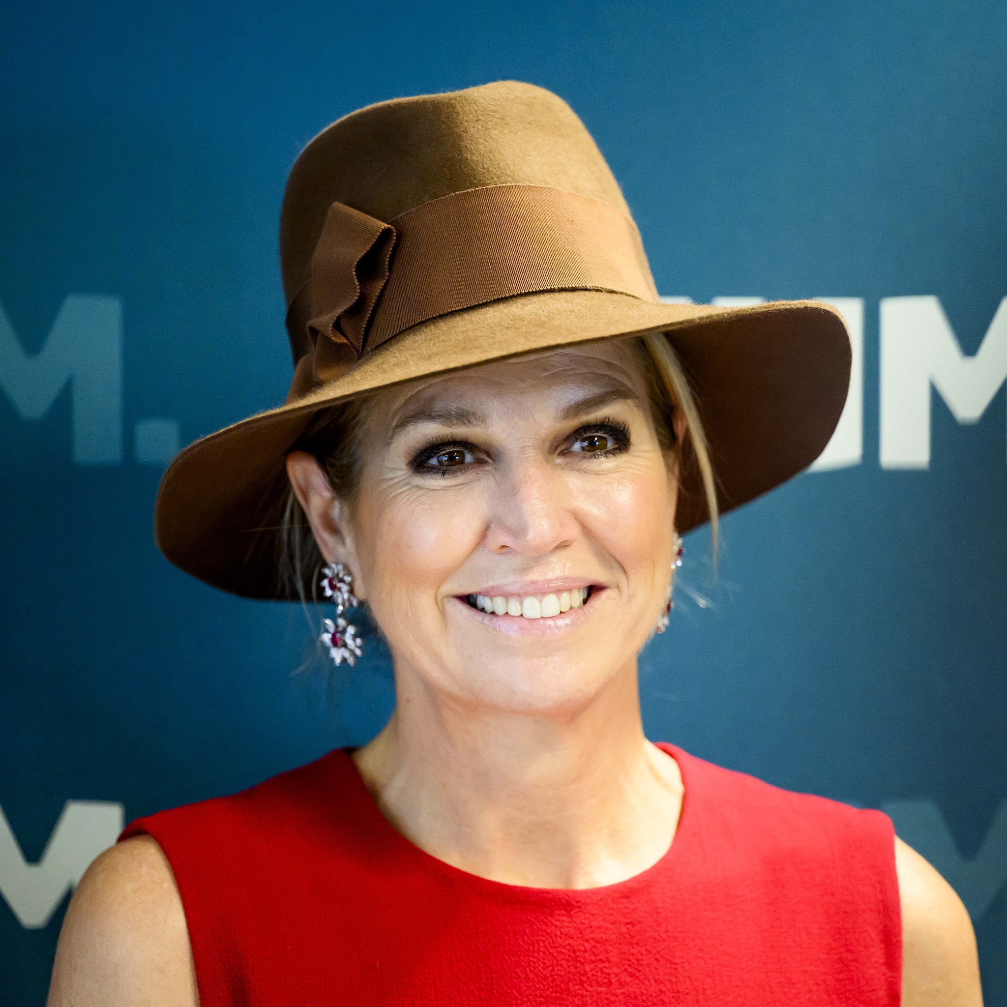 Máxima in Suriname: van zonnig geel via bruin naar een groene sari (die ...