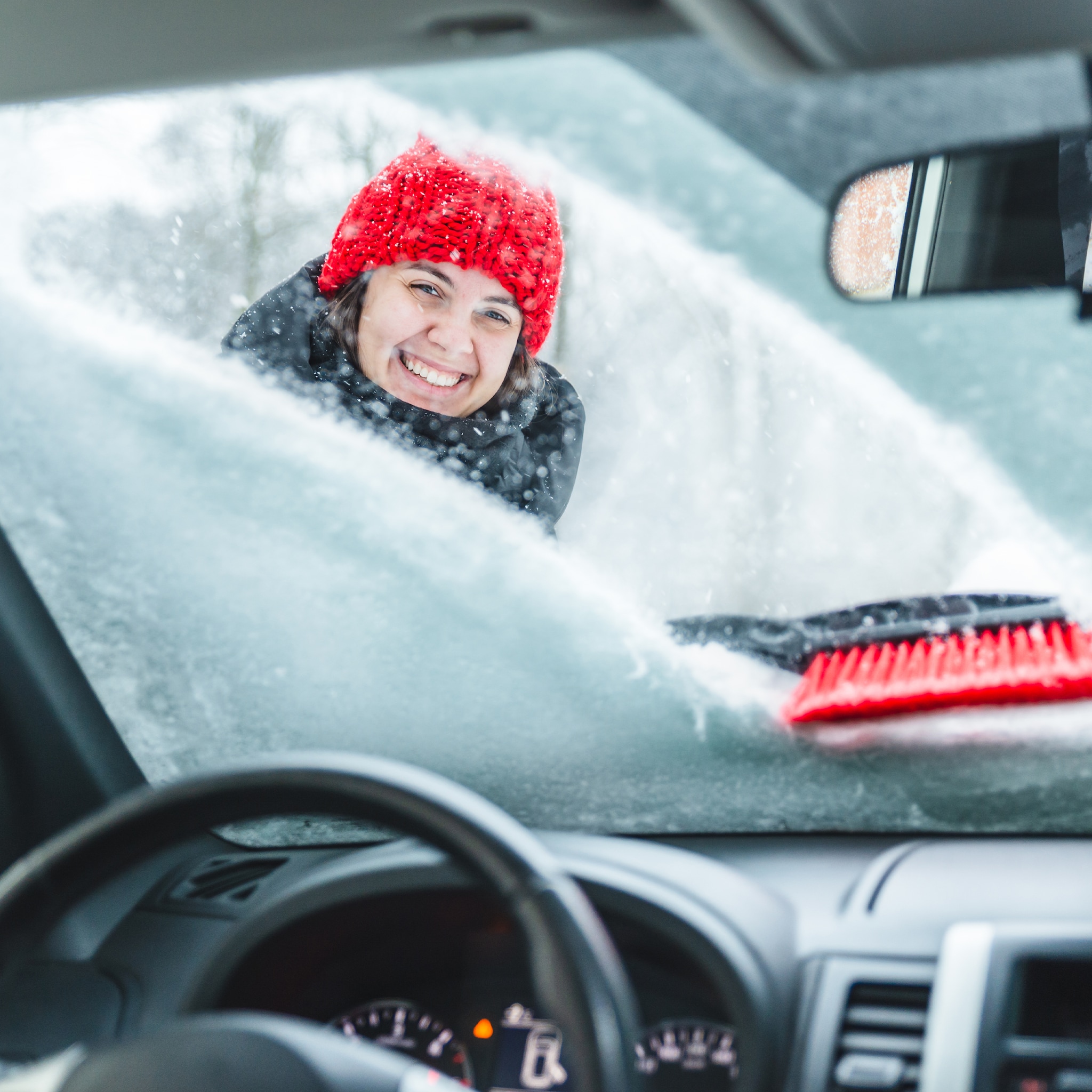 Waarom deelt de overheid geen noodpakketten uit?