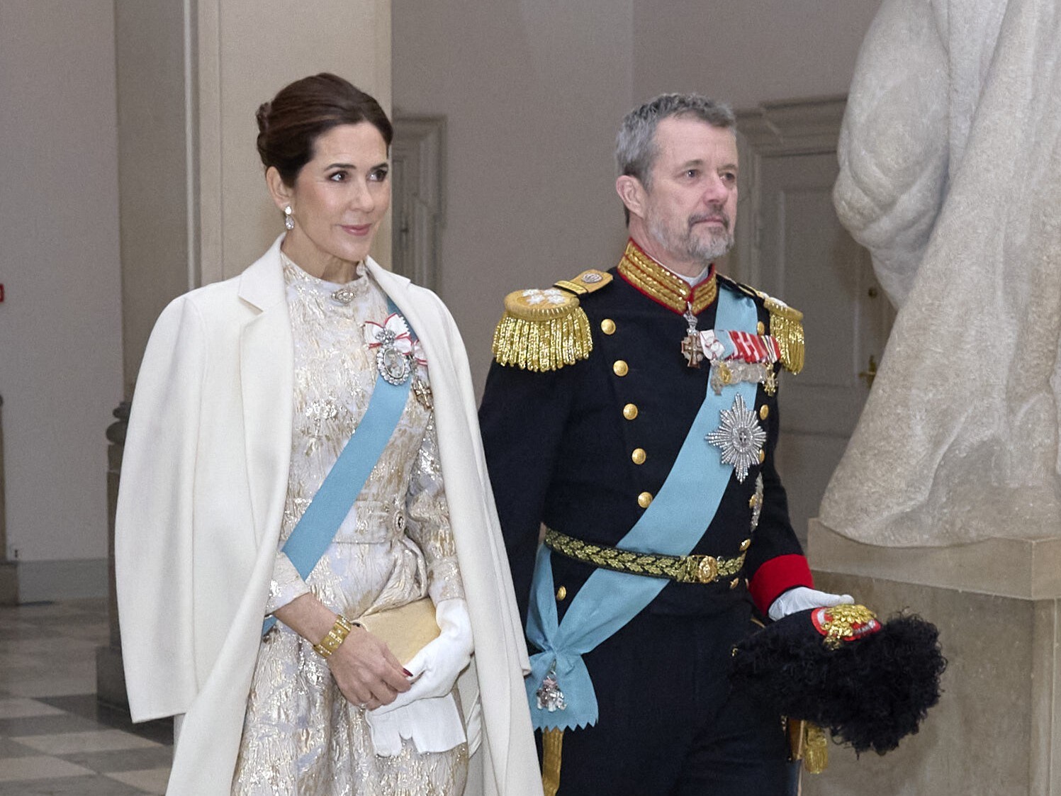 De Deense koningin Mary zegt zonder woorden van álles met deze jurk