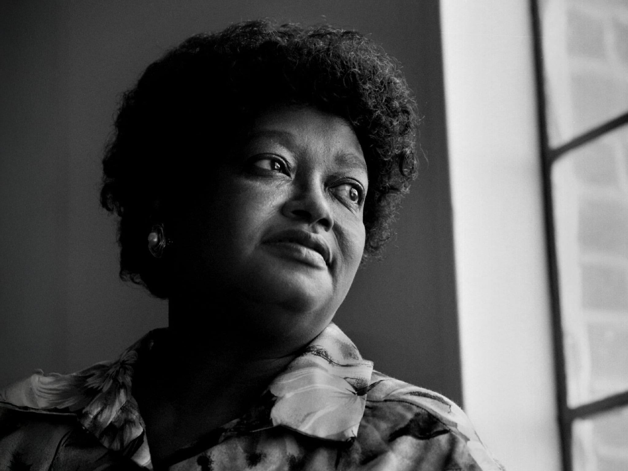 Claudette Colvin, die vóór Rosa Parks weigerde op te staan in de bus ...